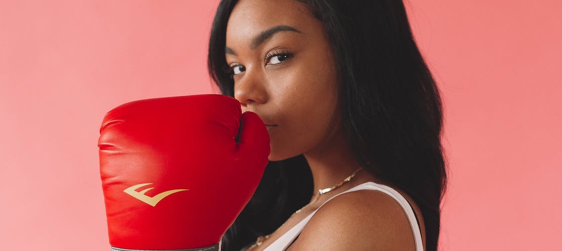 How can I be a strong and independent girlfriend?